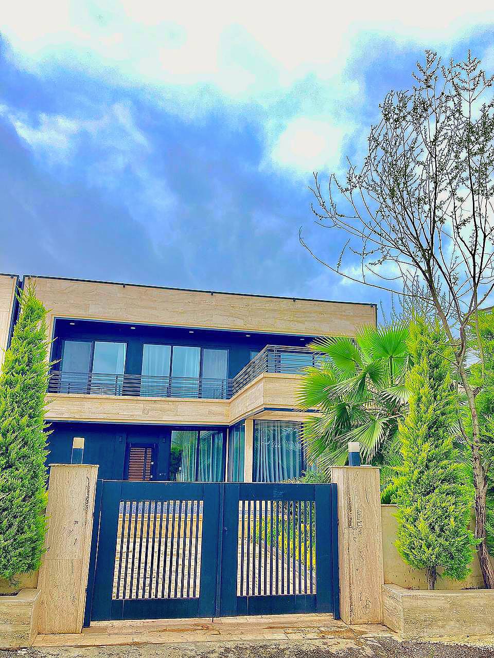 فروش ويلا 400 متر متريال عالی - املاک موسوی